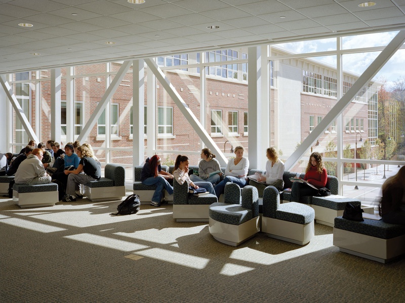 Daniel Hand High School | JCJ Architecture